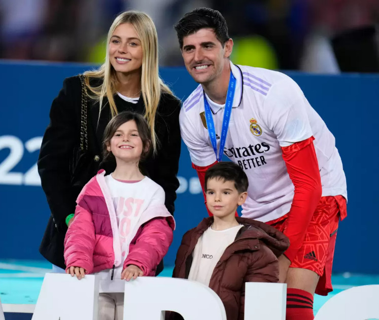 Thibaut Courtois Est Papa Pour La Troisième Fois Sa Femme Mishel
