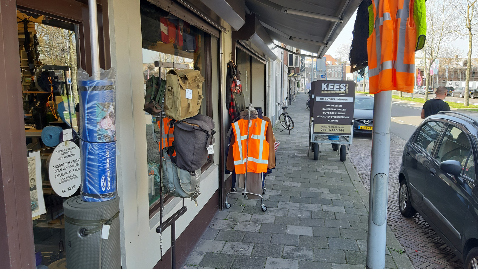 Van kogelwerende vesten tot luchtdrukgeweren: Kees Breda ziet klandizie ...