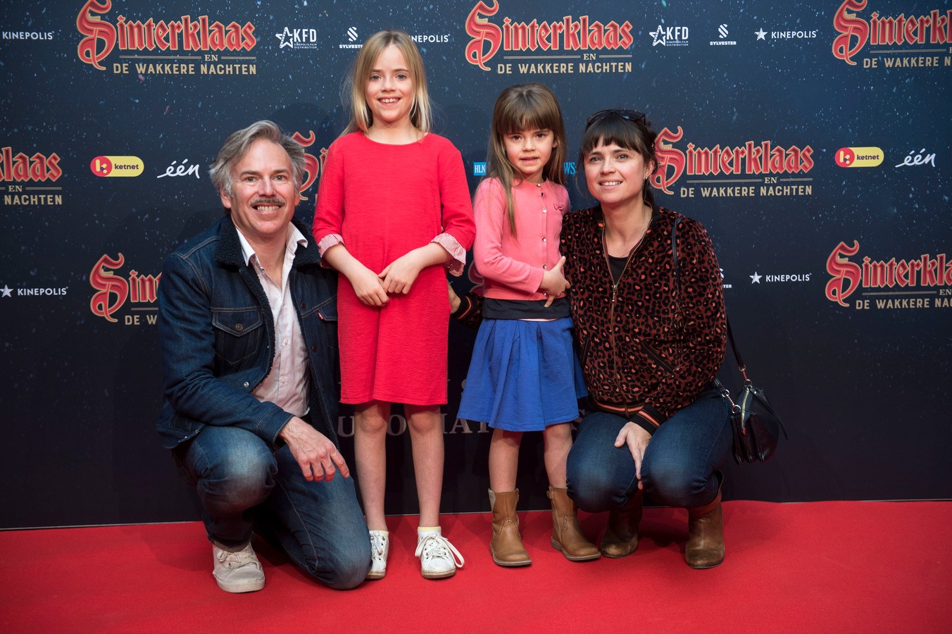 'Thuis’-acteur Raf Jansen stelt vriendin voor op première ‘Sinterklaas ...