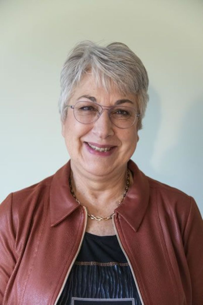 Gepensioneerde Maaike Mesdag-Blom tijdelijk griffier in Oirschot ...