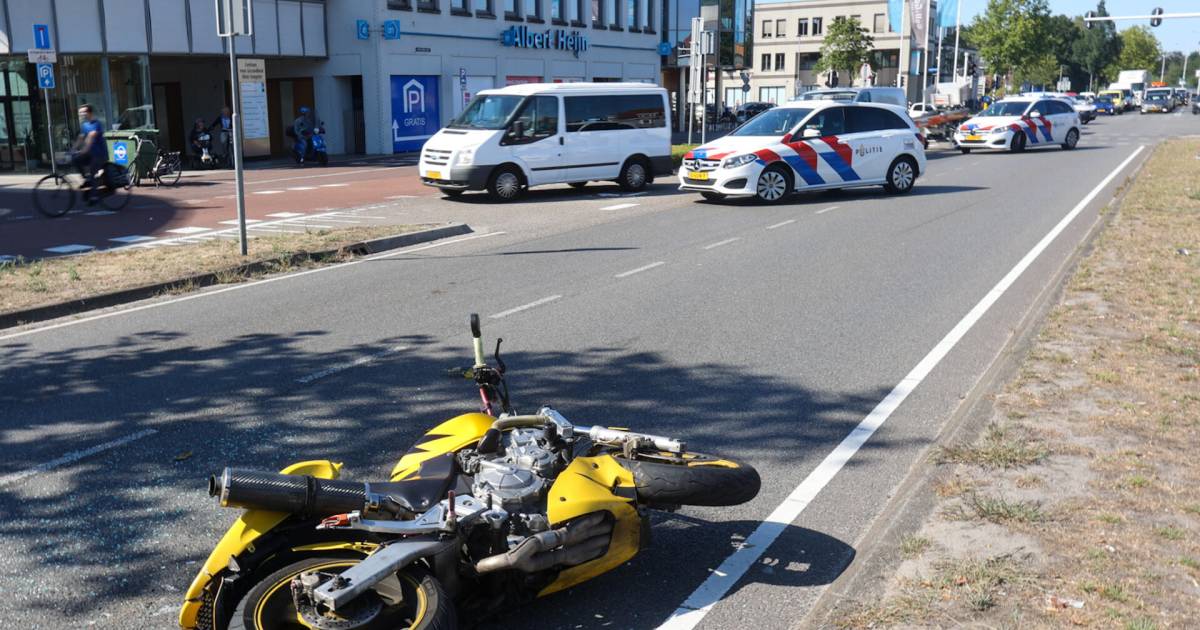 Motorrijder raakt gewond bij botsing met auto in Eindhoven | Eindhoven | ed.nl