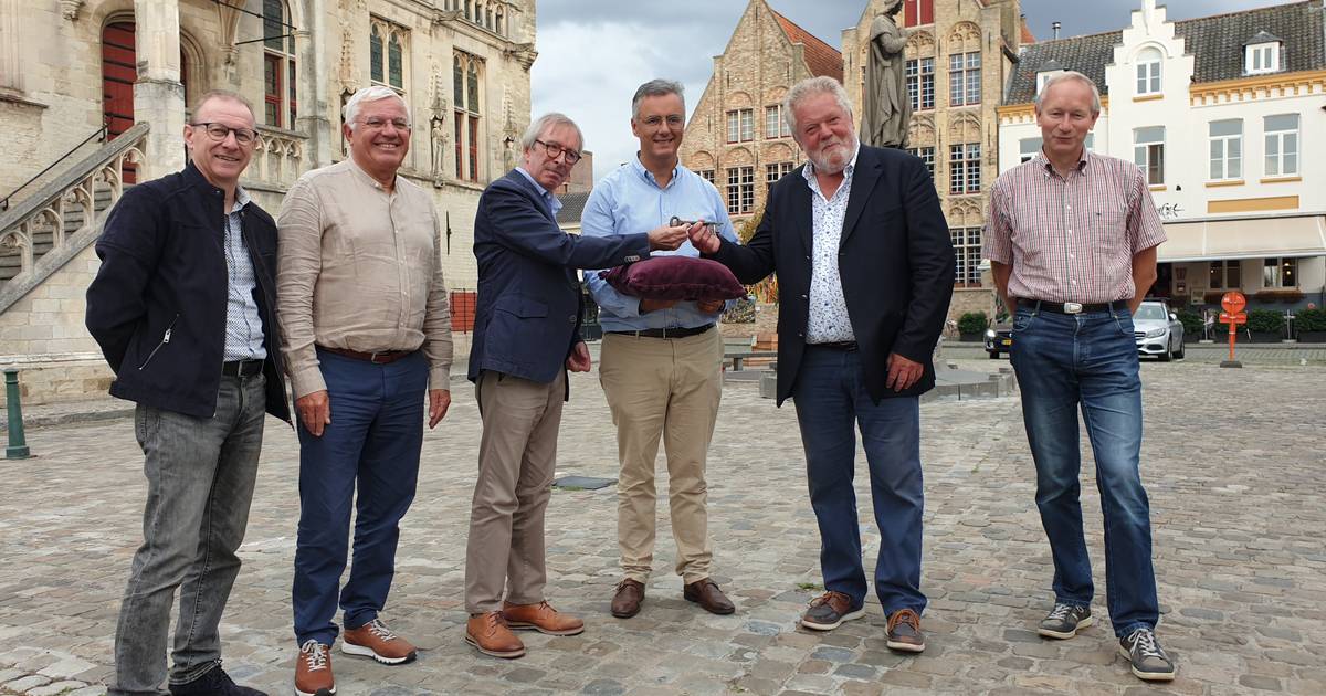 Jean-Pierre Hautekiet nieuwe stadsbeiaardier van Damme | Damme | hln.be