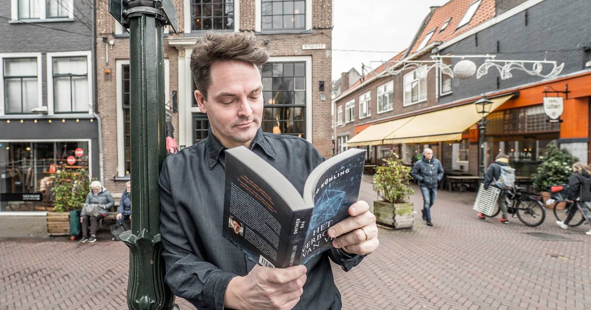 Demonstratie van 25 jaar geleden laat Yvo (52) niet los: hij debuteert ...