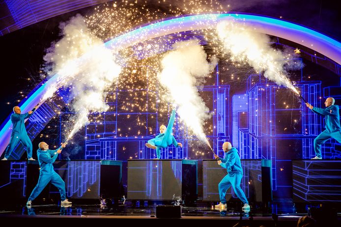 Vader van Baba Yega-oprichter leeft in luxe maar kan schuld van ...