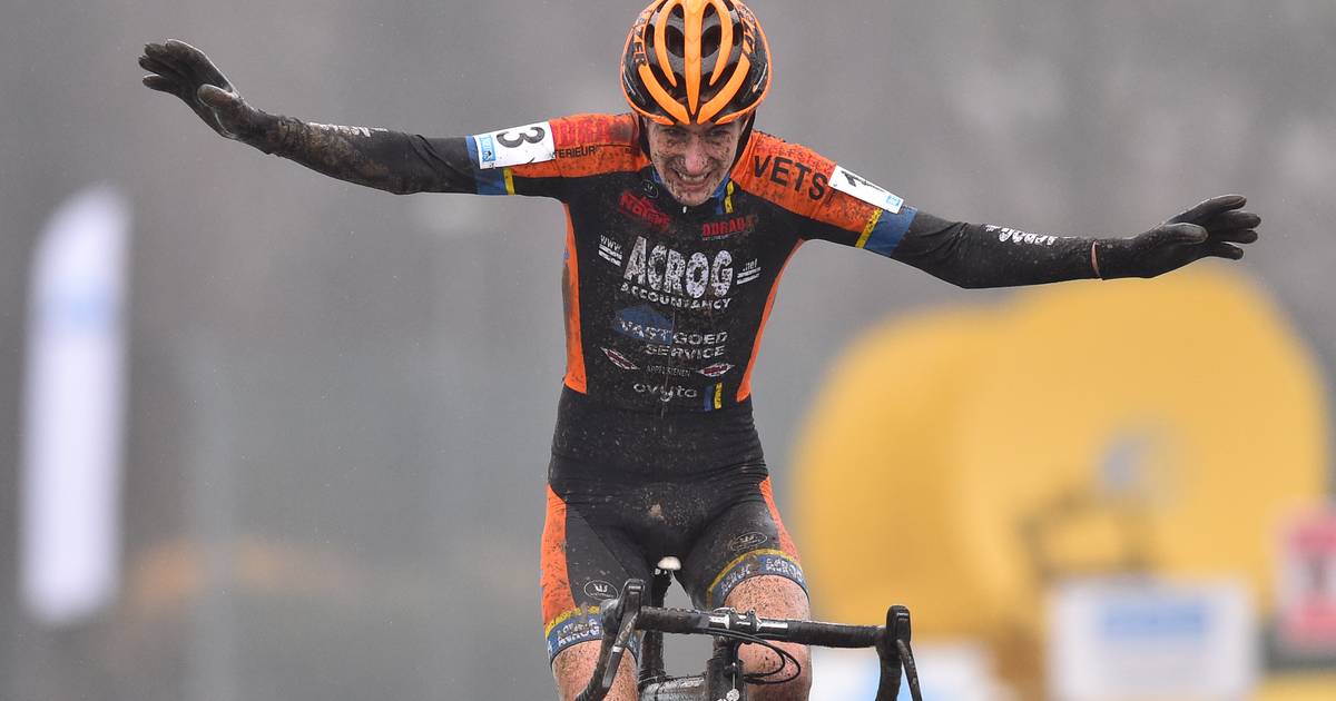 Rombouts wint bij junioren, Sprangers bij nieuwelingen | Veldrijden ...