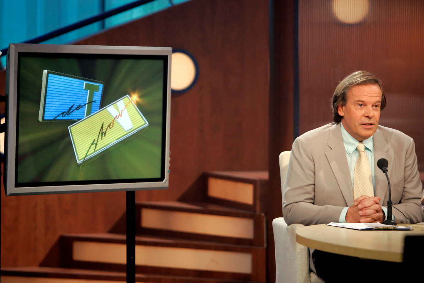 Ivo Niehe schrijft boek over achtergrond portretten in TV Show | Foto ...