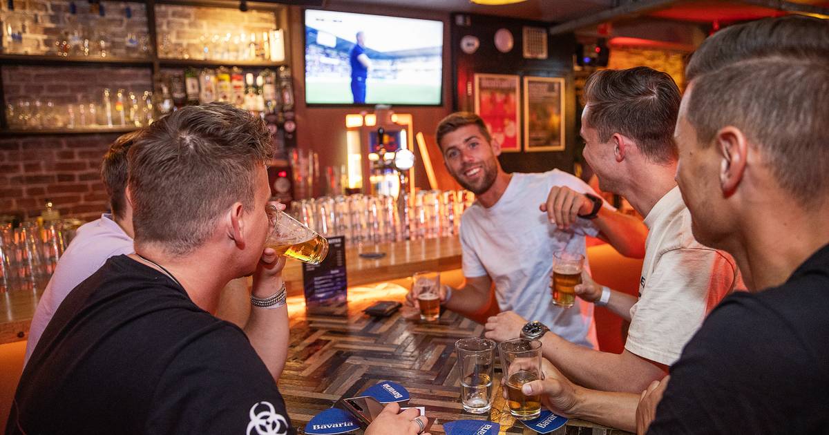 Competitiestart PSV kijken op Stratumseind: het mag eigenlijk niet ...