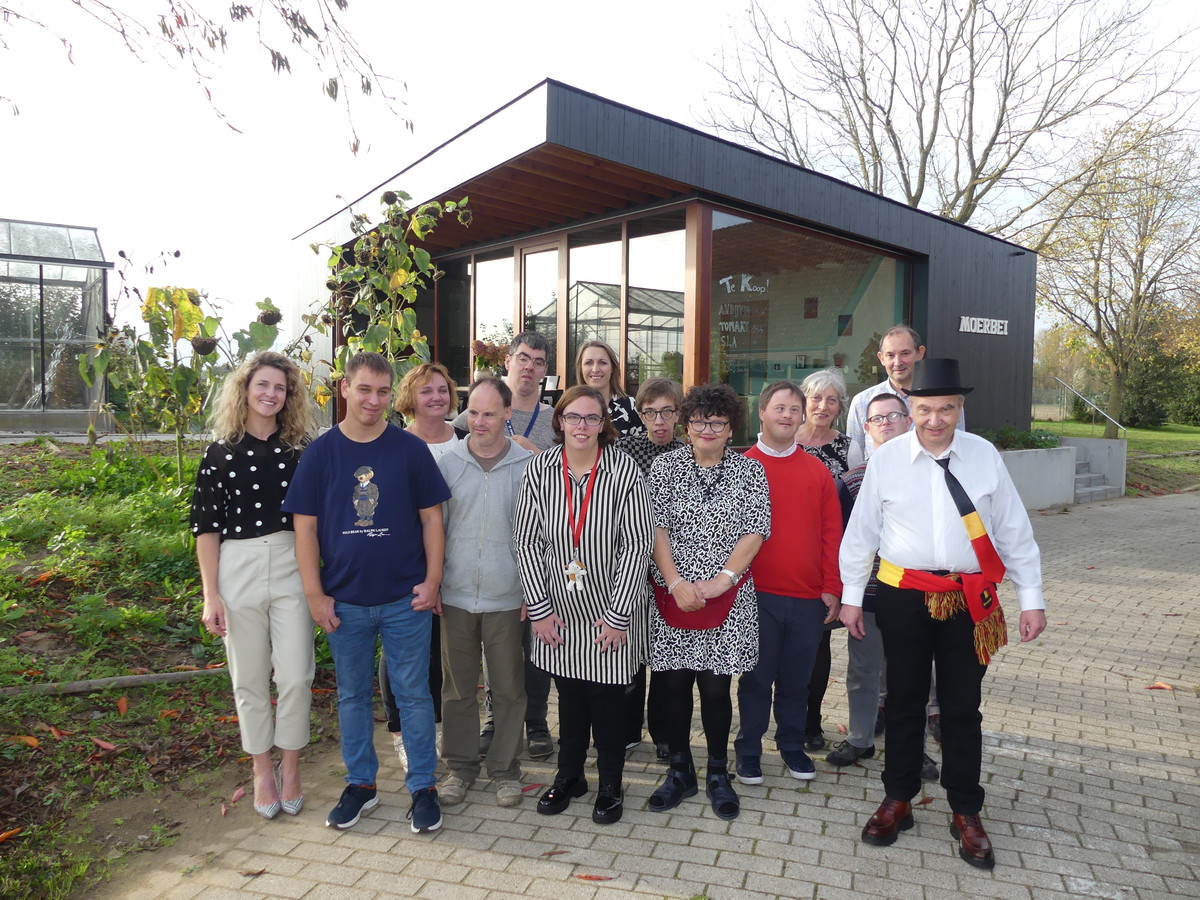 Lentemarkt met livemuziek in Ter Linde | Foto | hln.be