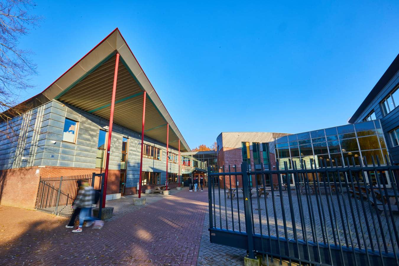 Graffiti op het toilet en wangedrag op social media: Vrije School ...