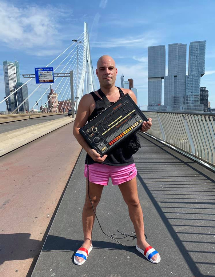 DJ David Vunk heeft weer optredens van Litouwen tot Tunesië: ‘Helemaal ...