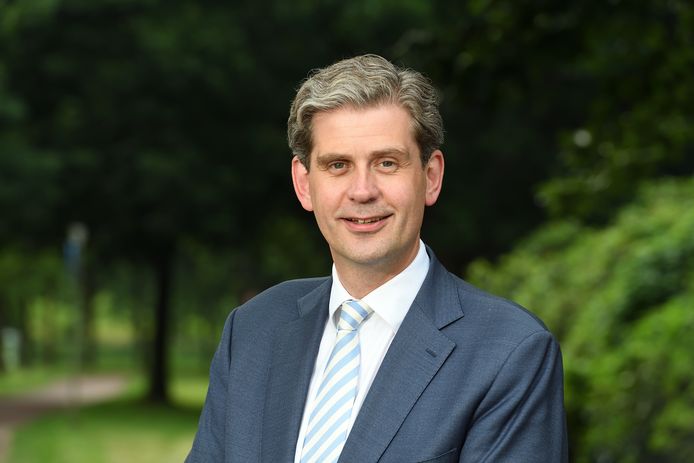 Wouter Kolff verhuist binnenkort naar Dordts stulpje op de Singel ...