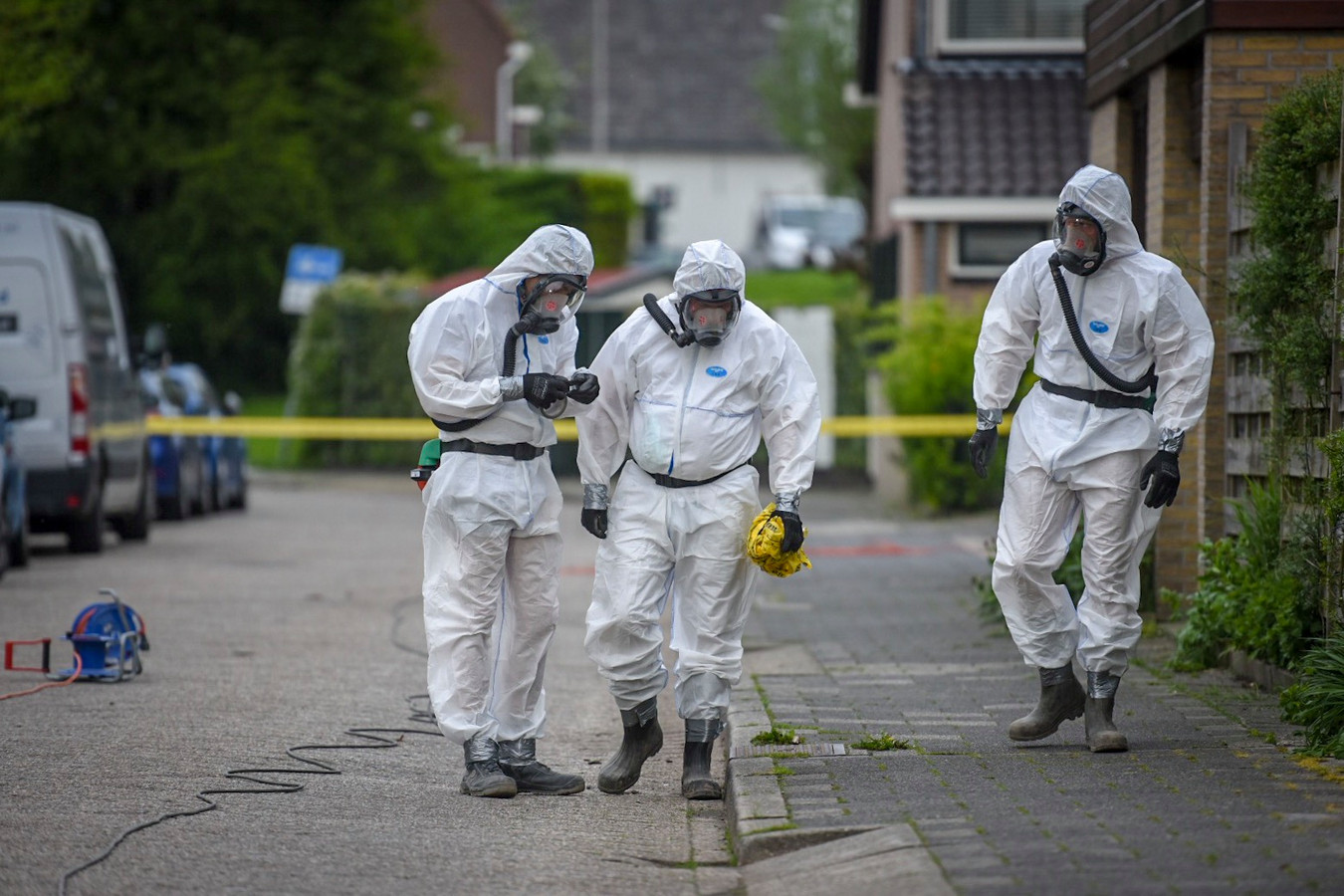 CDA stelt raadsvragen na afbranden asbestboerderij | Foto | AD.nl