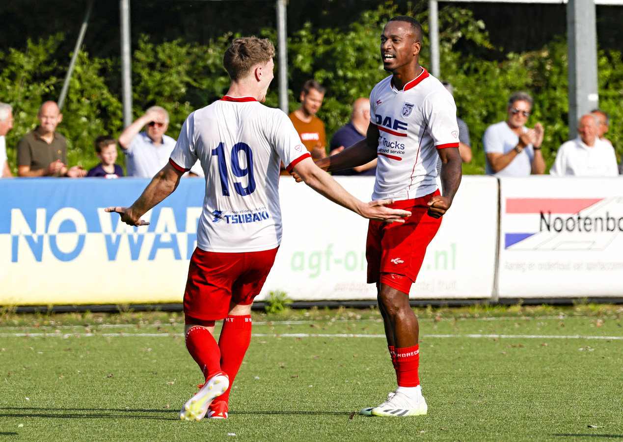 Barendrecht volgt voorbeeld van Volendam en kroont zich tot kampioen ...