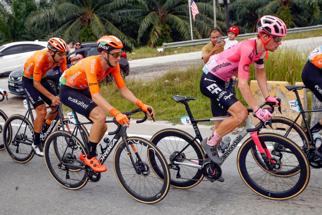 Coronacri­sis, trainen op Zwift en bizarre wattages: hoe amateurren­ner ...