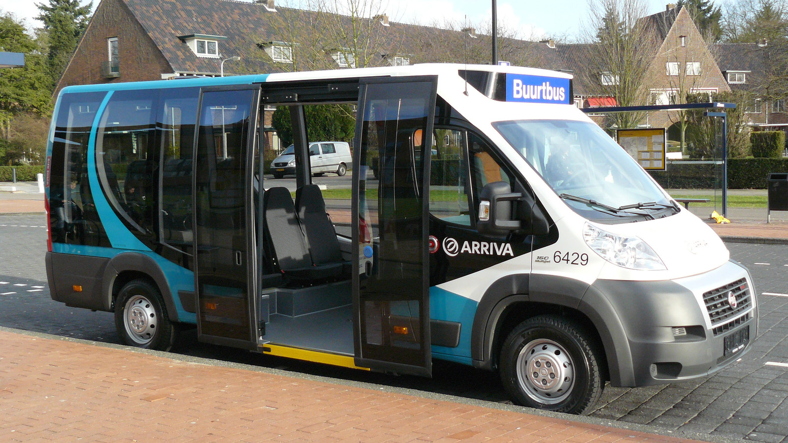 Na een jaar corona gaat buurtbus 267 weer door de Bommelerwaard rijden ...
