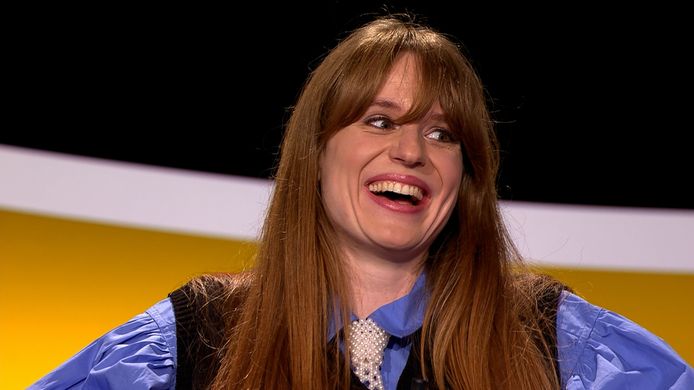Zangeres Merol gooit hoge ogen bij de Belgische Slimste Mens | Show | AD.nl