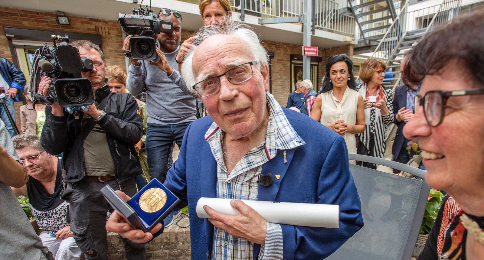 Broodpater Gerrit Poels (1929-2023): volksheld en Tilburgs meest ...