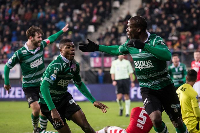 Eindelijk maakt Pogba zijn beroemde achternaam waar | Nederlands ...