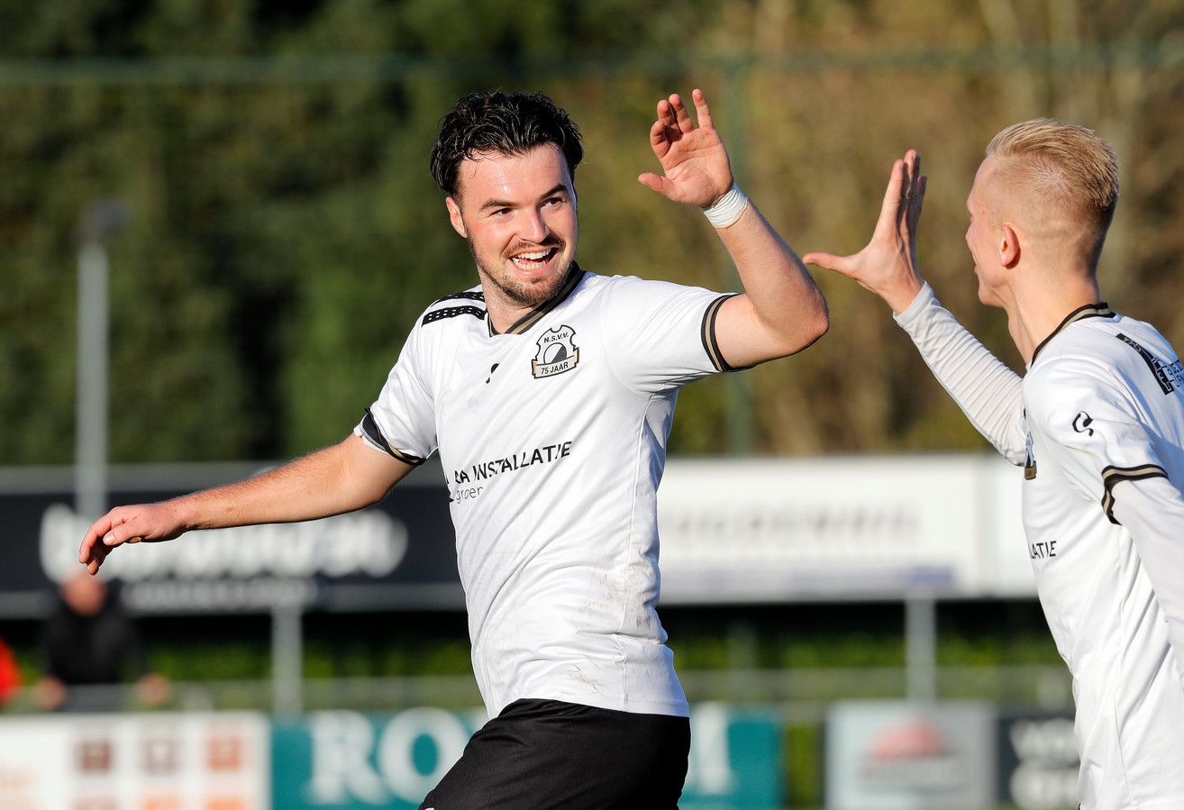 Dano Lourens scoort achter standbeen en Capelle wint opnieuw: lees hier ...