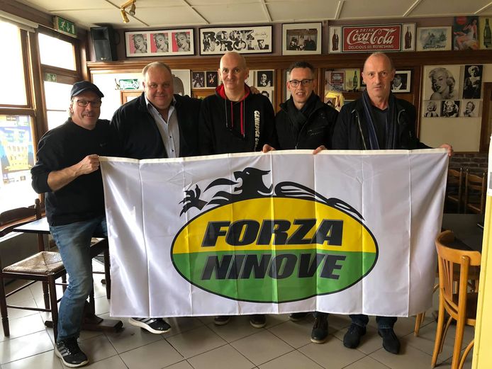 Gaat Guy D’haeseleer (Forza Ninove) als chocomousse de carnavalsstoet ...