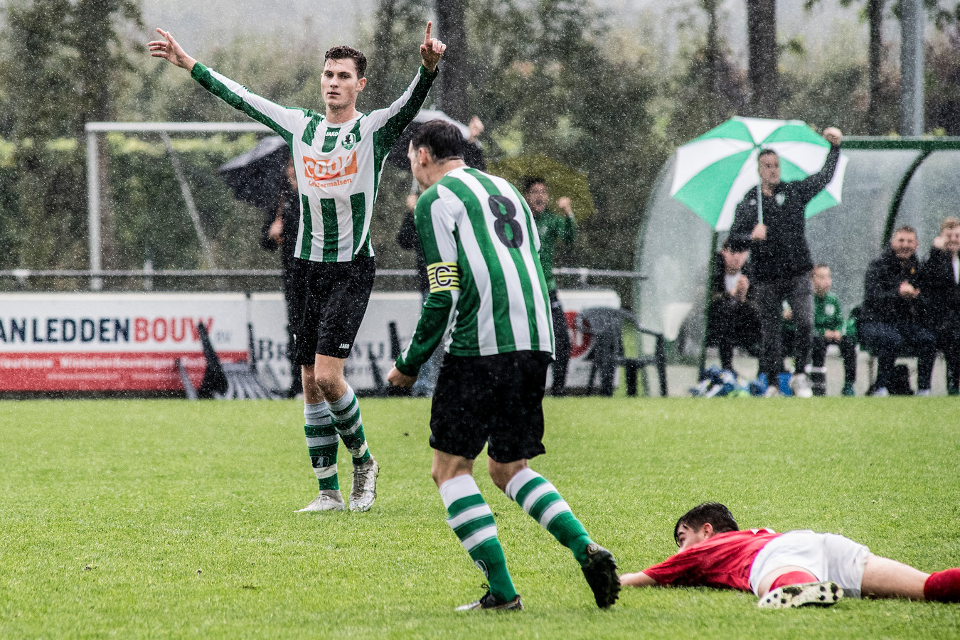 Topschutter Van Dijken slaat interesse van TEC, DOVO en WNC af en ...