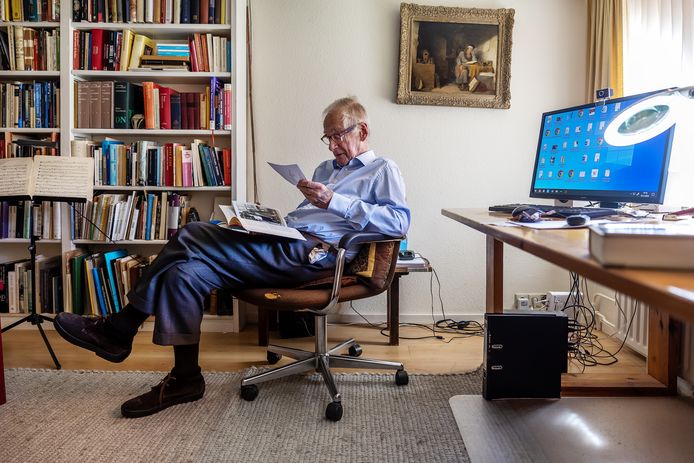 Op zijn 70ste haalde hij diploma aan conservatorium, nu is hij 94 en ...