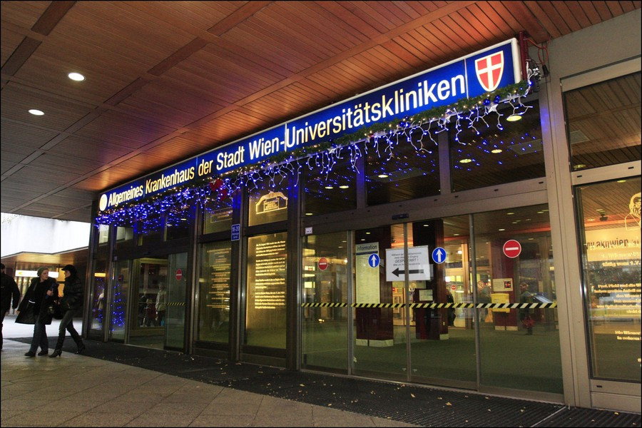 Zware longontsteking George Michael is zorgelijk | Foto | AD.nl