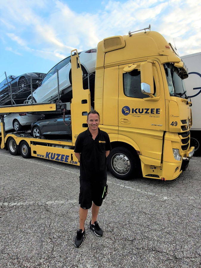 Chauffeur Kuzee aan Gardameer: ‘Dit heb ik nog nooit meegemaakt. Het is ...