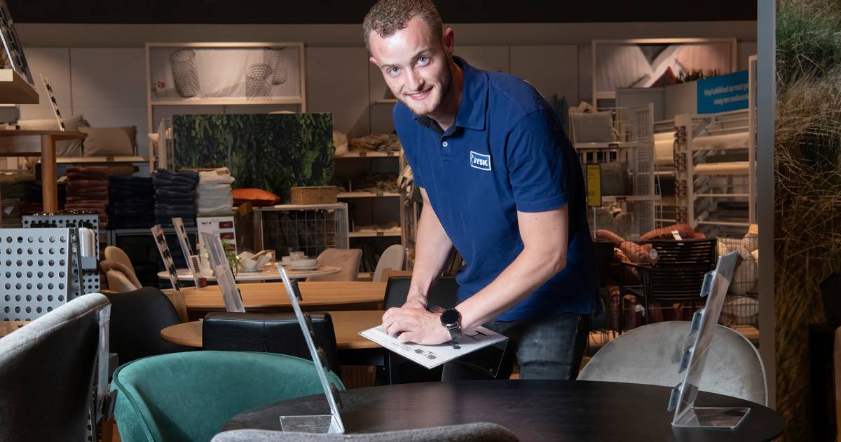 Nieuwe Jysk in Raalte geleid door 24-jarige Stephan: ‘Gekkenwerk, de ...