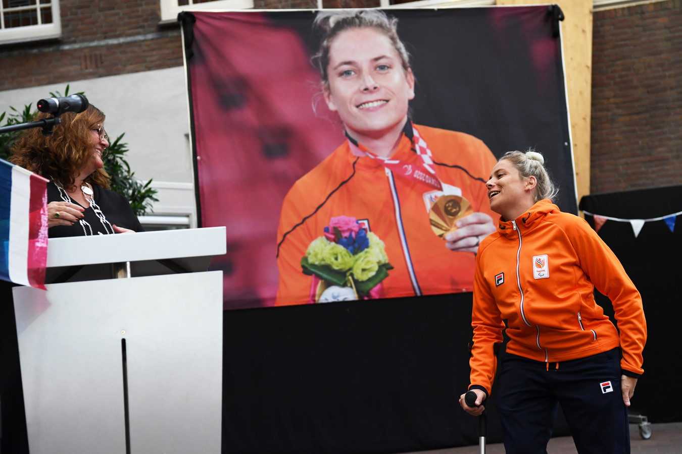 Gouden paralympiër Kelly van Zon benoemd tot ereburger van Dongen ...