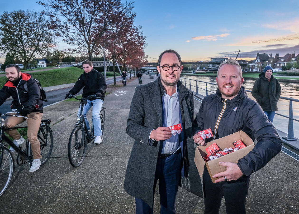 Van Quickenborne en Weydts delen lichtjes uit: “Alles doen om 20.000 ...