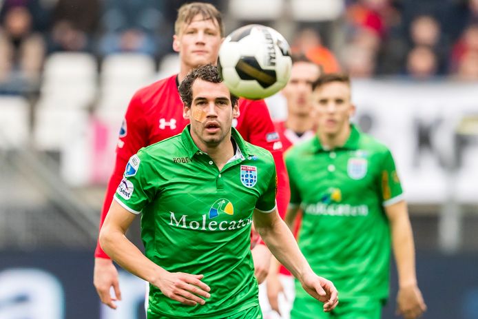 PEC-verdediger Marcellis moet voorzichtig zijn met hoofdwond ...