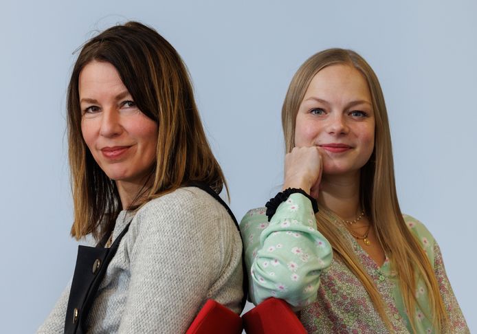 Phaedra (51) in gesprek met Paulien (27): ‘Een man naast je op het ...