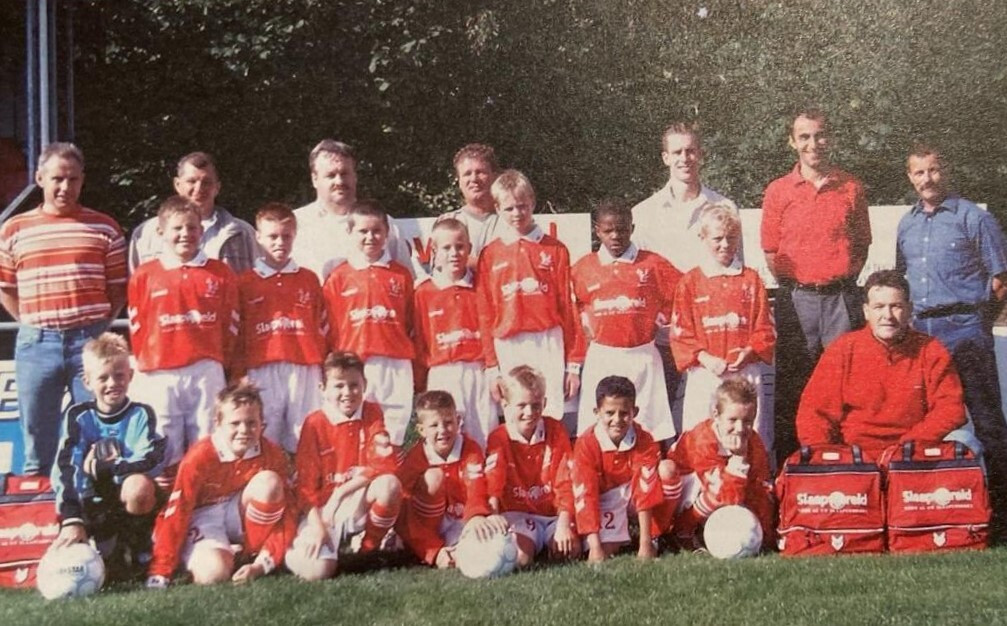 Colin is de fysiektrainer van FC Twente, Rick bij Heracles. De twee ...