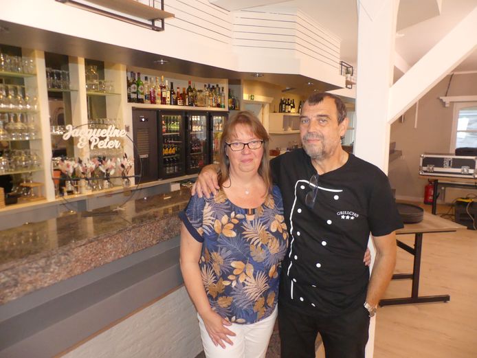 Peter (53) en Jacqueline (53) blazen nieuw leven in Oud Eikenhof ...