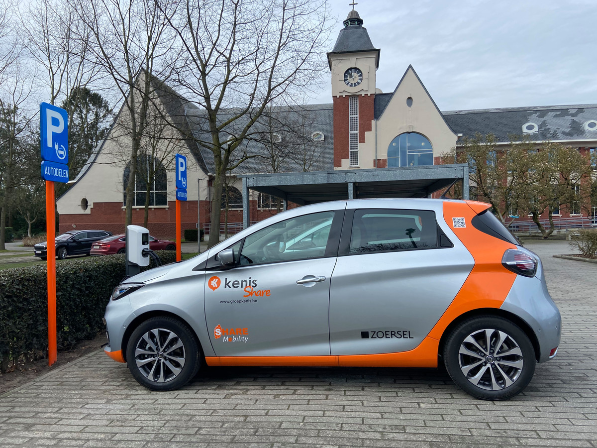 Zoersel neemt twee elektrische deelwagens in gebruik | Foto | hln.be