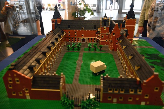 Studentenkring VTK pakt uit met LEGO-stunt: “12.315 blokjes in replica ...