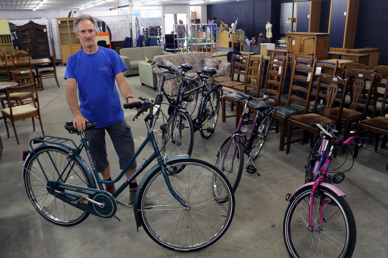 Openbare verkoop van tweedehandsfietsen | Foto | hln.be