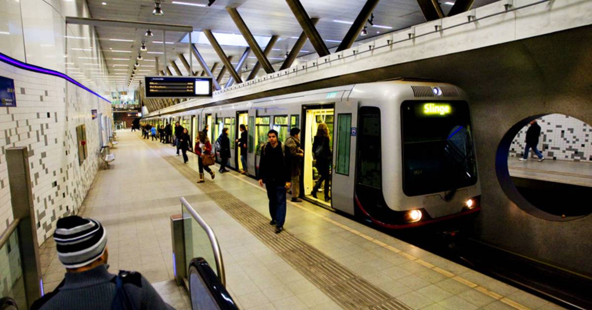 Openbaar vervoer Rotterdam weer op gang | Rotterdam | AD.nl