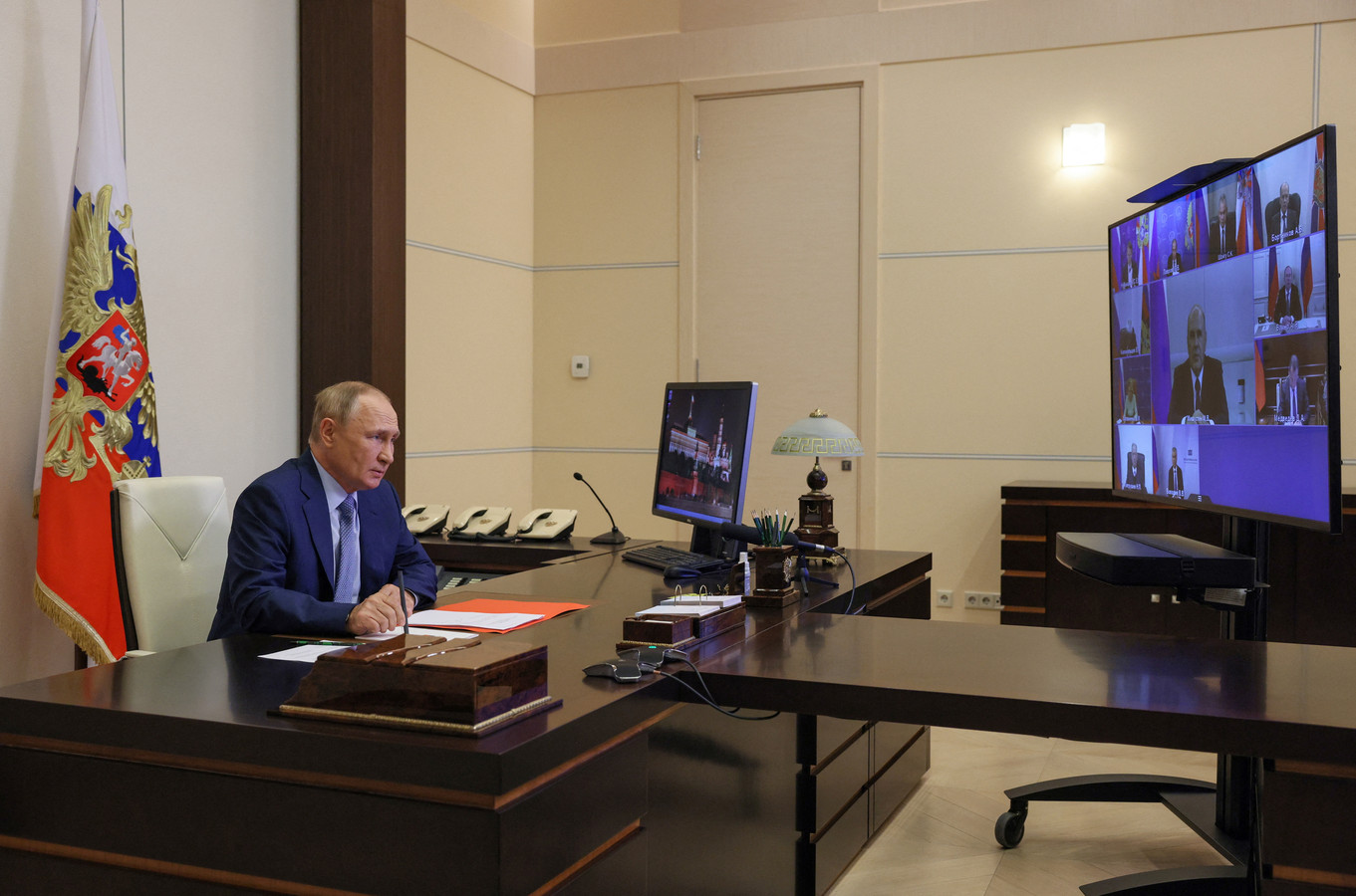 Poetin schuift deadline voor Russische troepen om Donetsk in te nemen ...