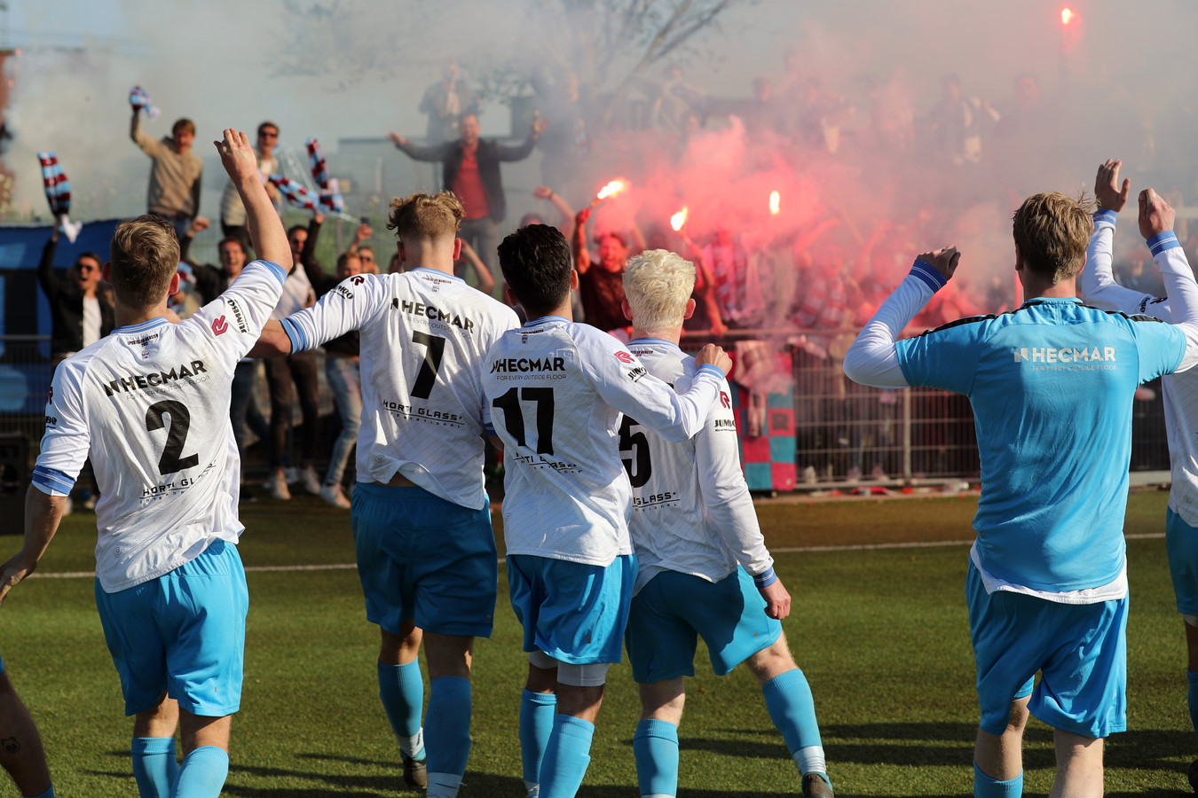 De titelstrijd tussen FC Skillz en SC Monster krijgt een bizarre ...