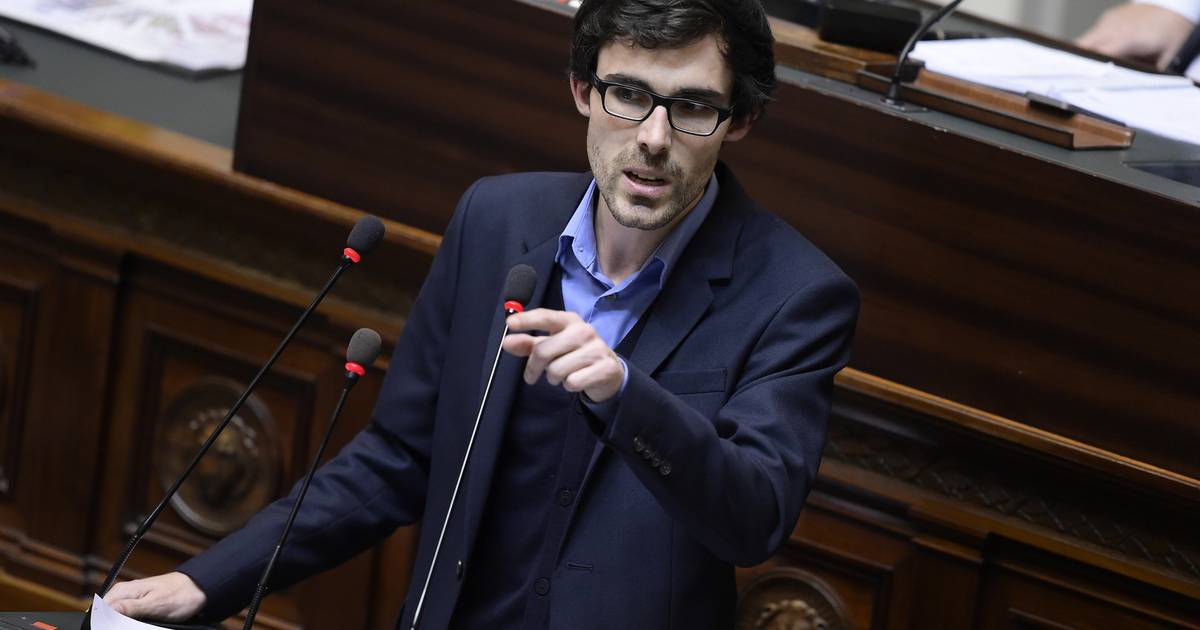 Kristof Calvo: "Deze regering komt helemaal niet op voor mensen die ...