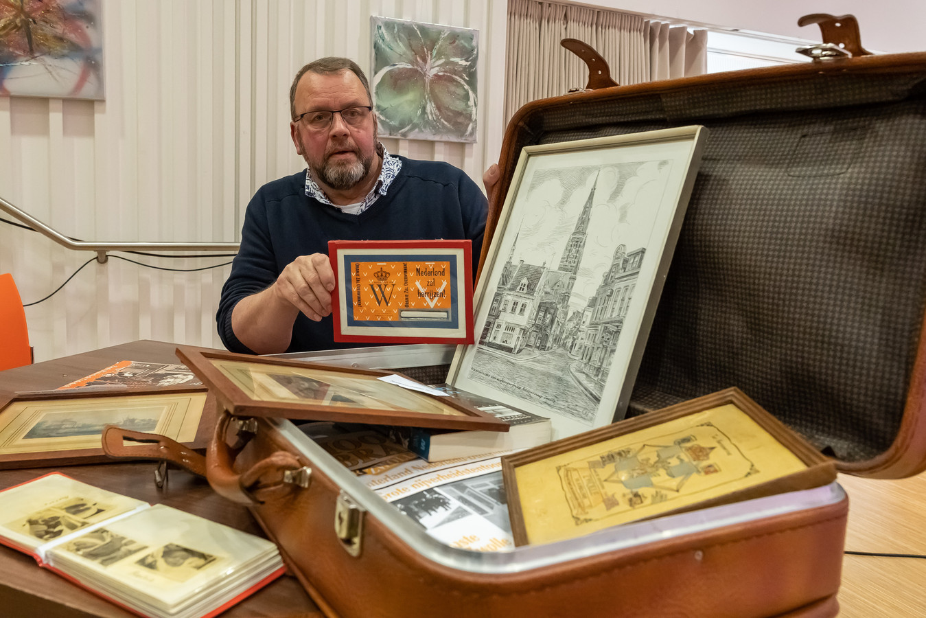 Van lamp tot sigarettenpakje: Zwollenaren spitten eigen huis door voor ...