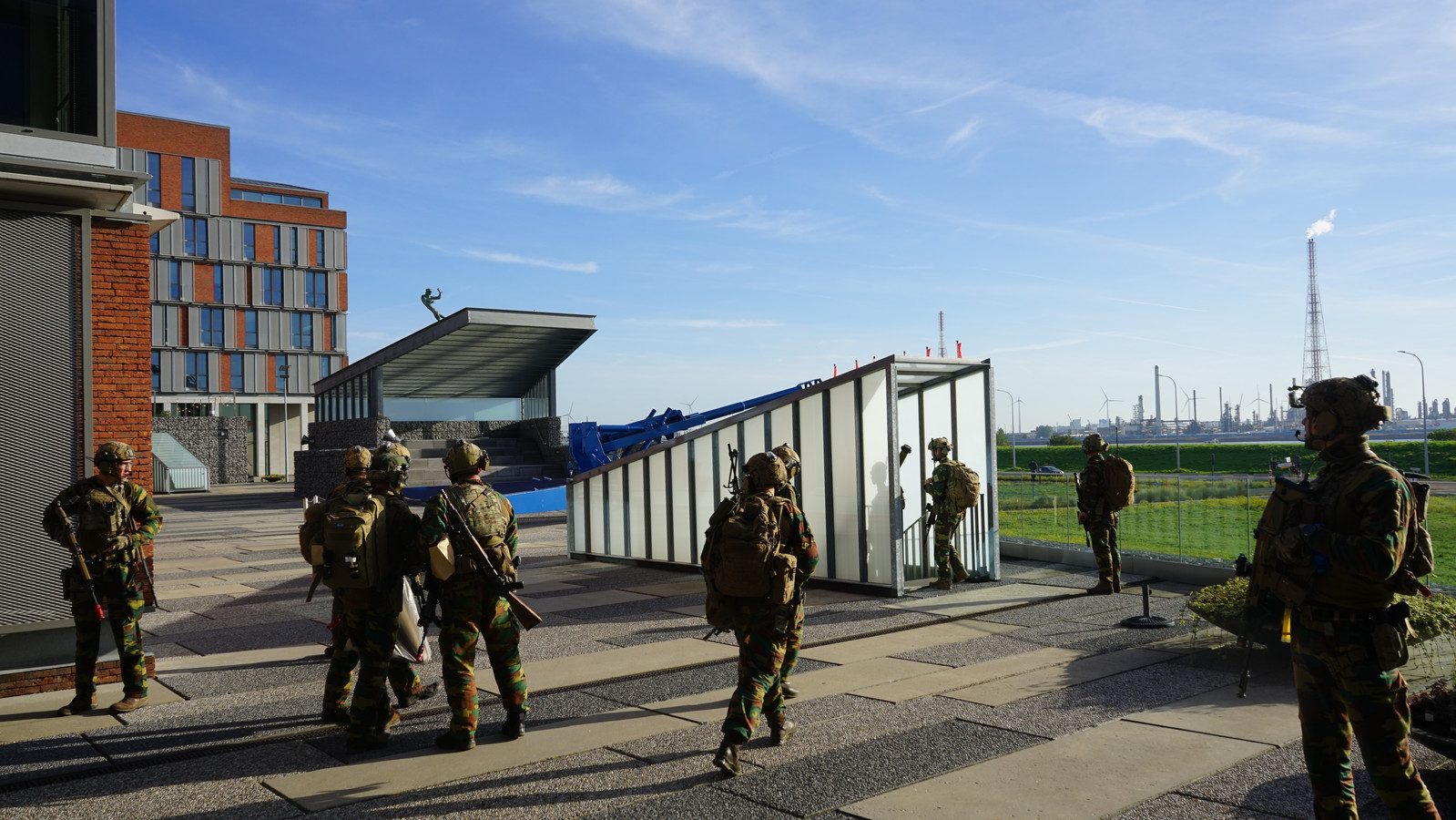Para’s bestormen Burcht Singelberg van Katoen Natie: “Altijd beter om ...