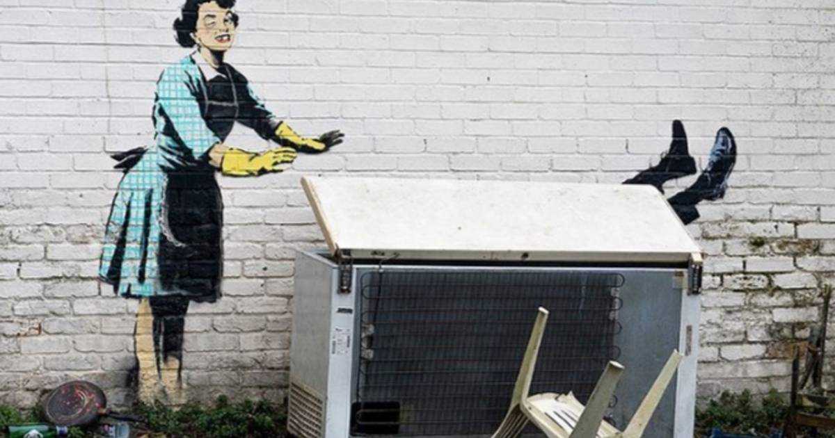 Banksy deelt beelden van nieuw kunstwerk ter gelegenheid van valentijn ...