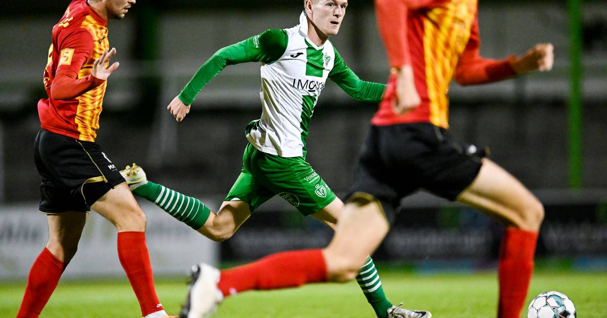 Racing Mechelen wint verdiend van Cappellen na onderhoudende topper (1 ... Racing Mechelen wint verdiend van Cappellen na onderhoudende topper (1 ...