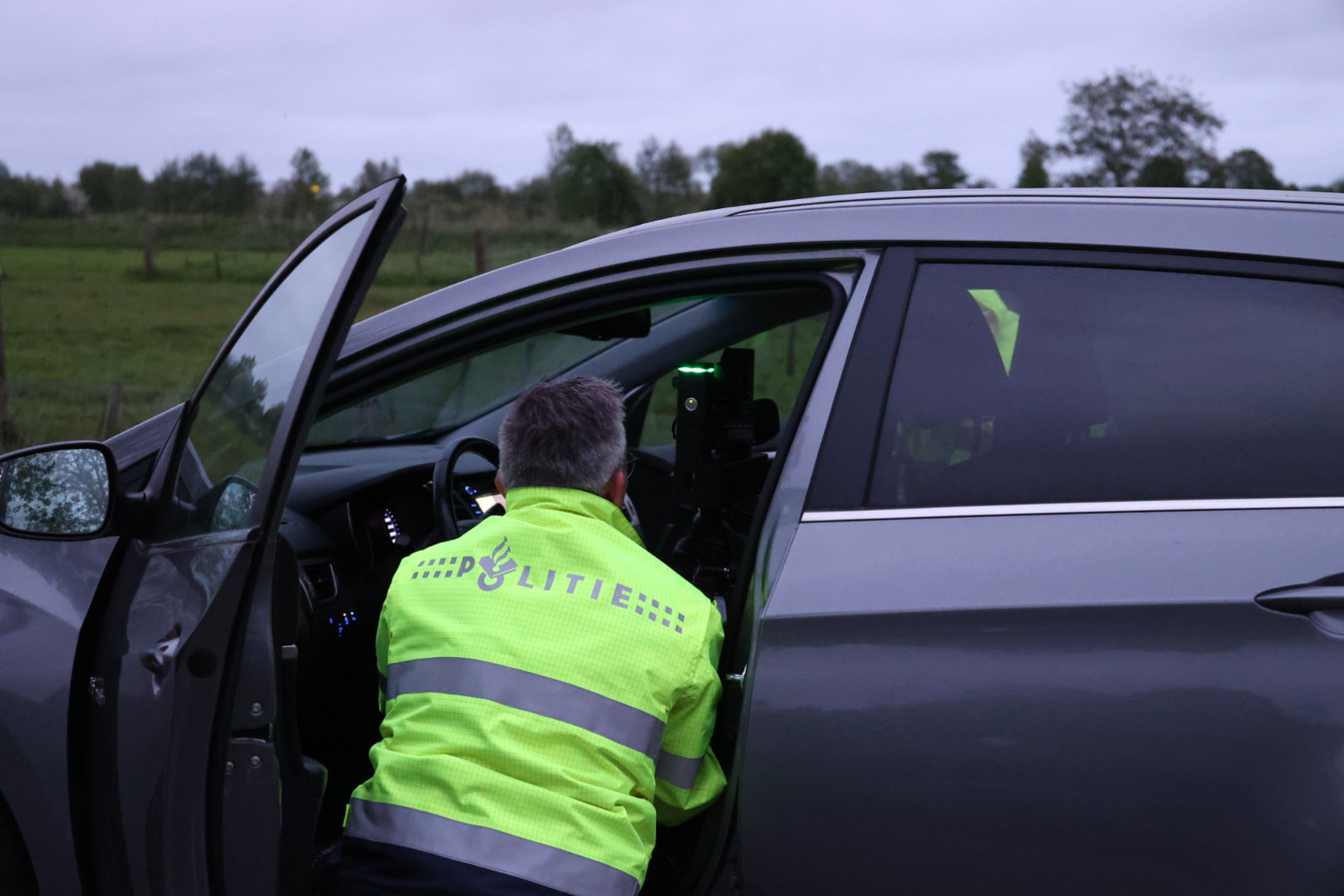 Politie maakt reconstructie van ongeval in Sprang-Capelle waarbij vrouw (25) uit Den Bosch ...
