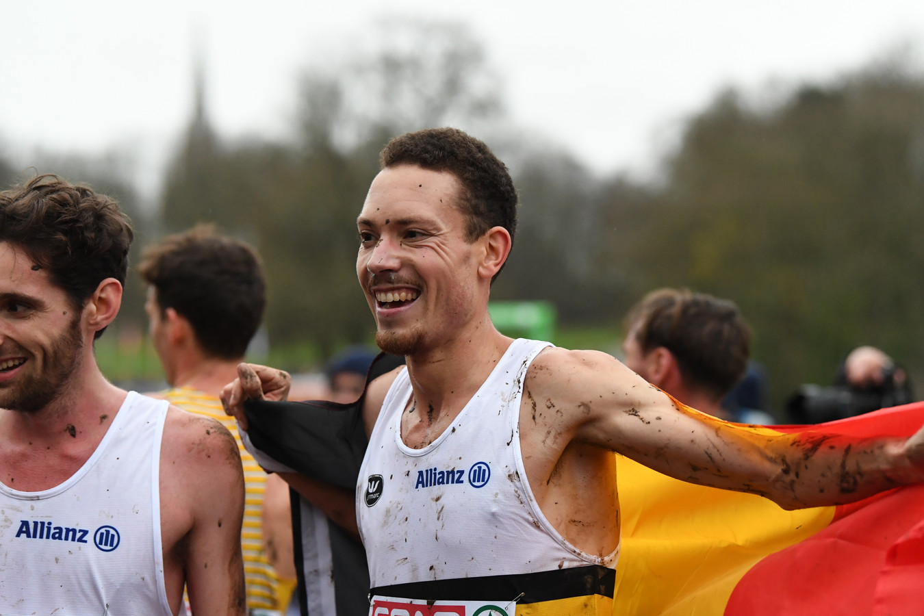 Robin Hendrix stunt met brons op EK veldlopen in Brussel, België wint landenklassement | Foto ...