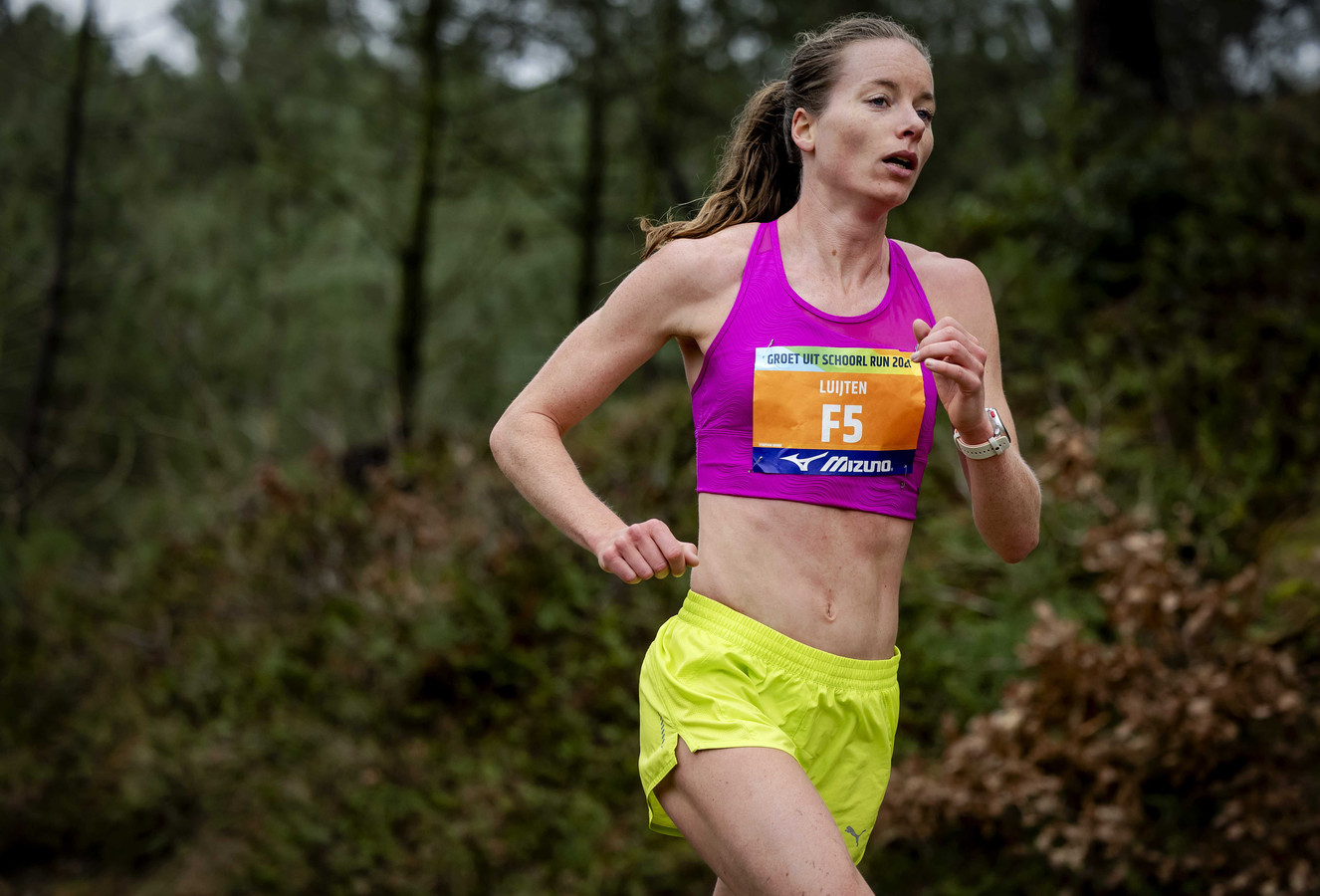 Na verlies van vader Jos werkt Anne Luijten zonder steun van haar ...