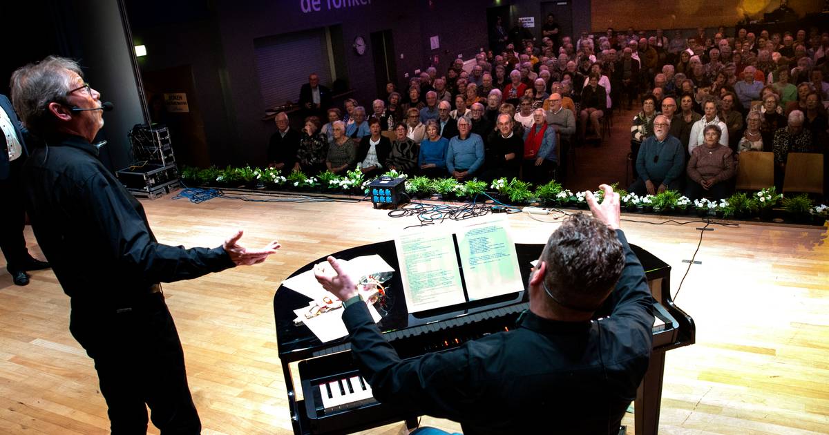 Publiek krijgt les in ‘skon, skitterend, skerp dialect’: het Hellemonds ...